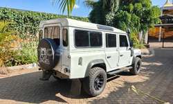 Buy used land rover defender white car in nairobi in nairobi - autoskenya